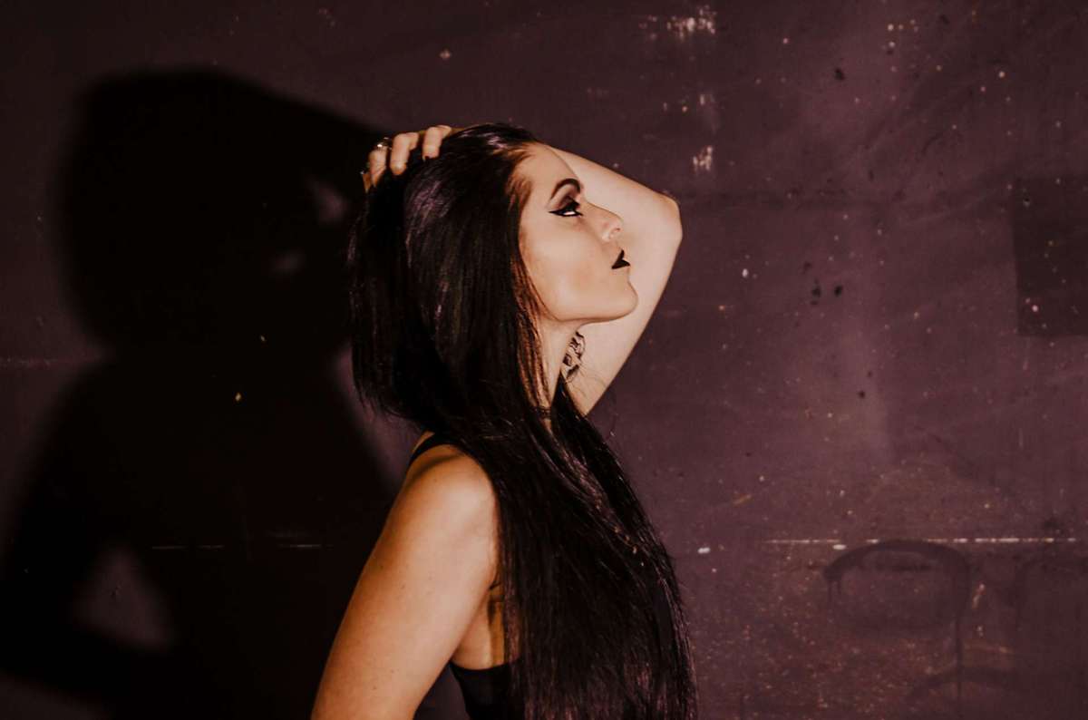 Sharone comparte el sencillo «Invisible» (EE.UU.) – R+