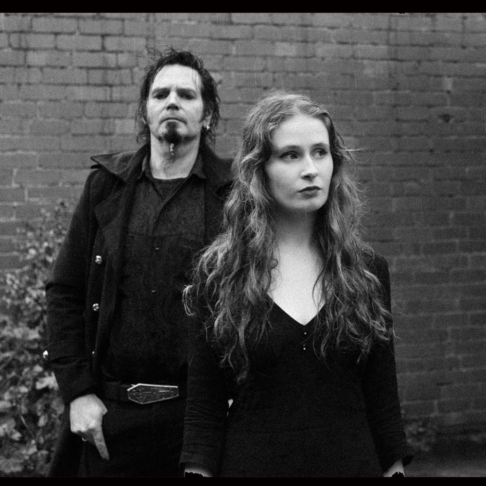 Velatine presentan el sencillo «Whisper Park» (Australia) – R+