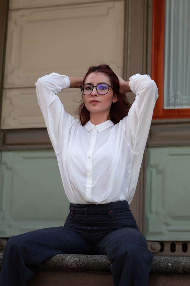 María Carrillo comparte el sencillo «Tu Café» (México) – R+