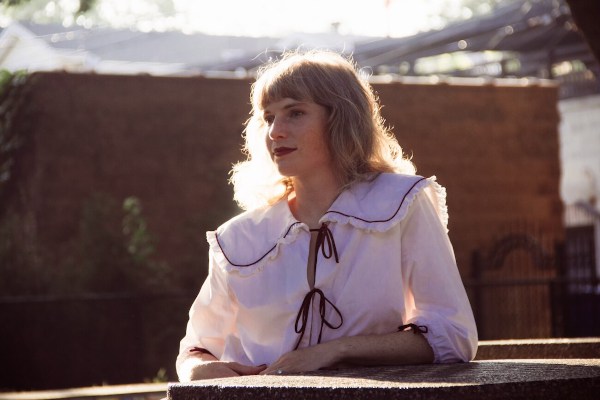 Lillian King Presenta “Tiber Creek” y Anuncia su Álbum Debut In Your ...